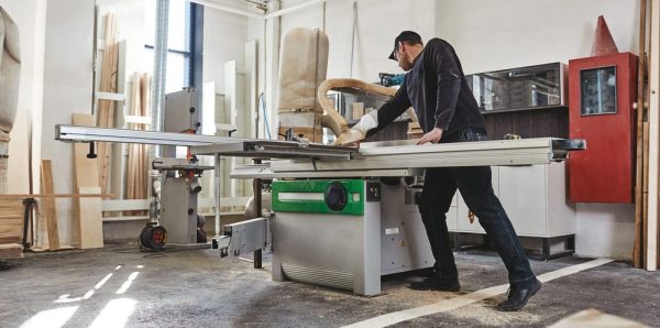 What Is A Sliding Table Saw?