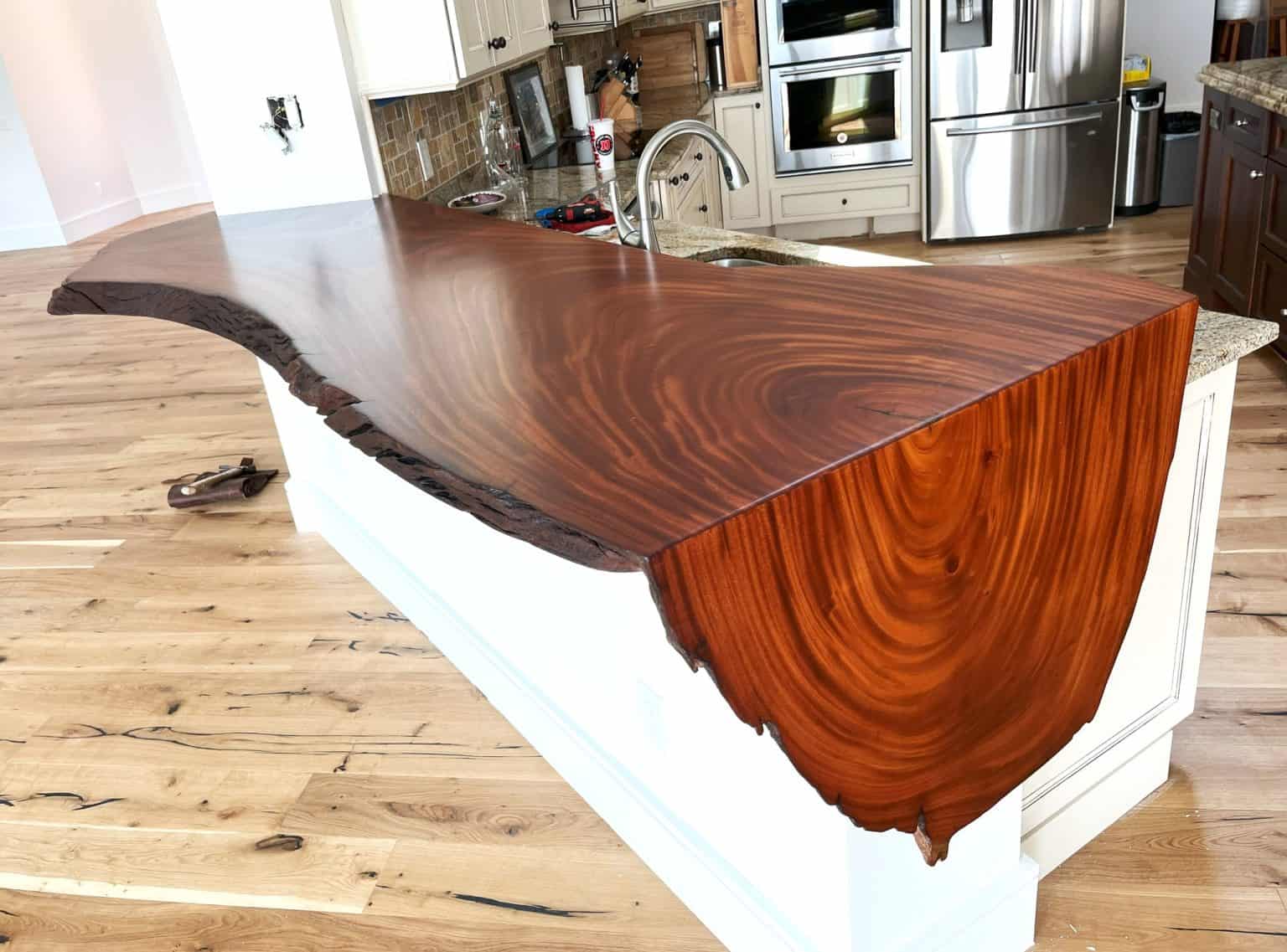 32 Amazing Live Edge Counter & Table Tops