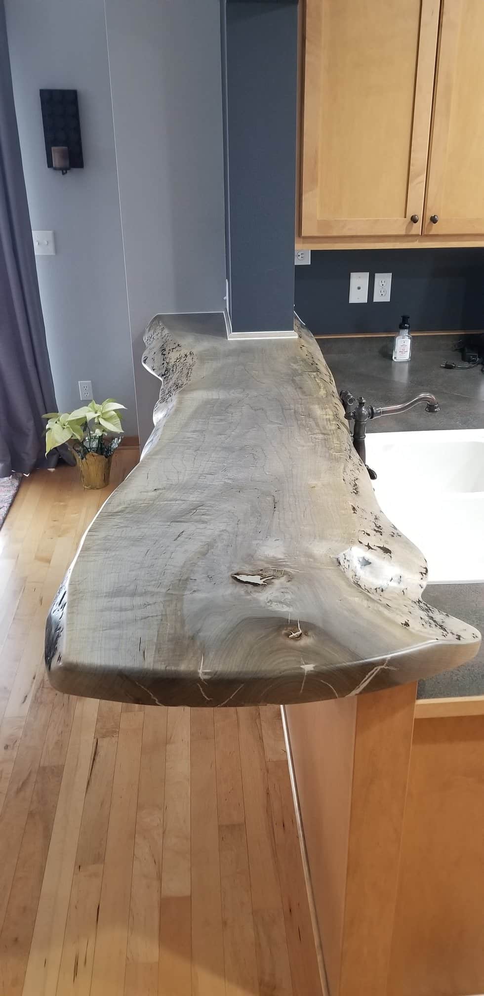 32 Amazing Live Edge Counter & Table Tops