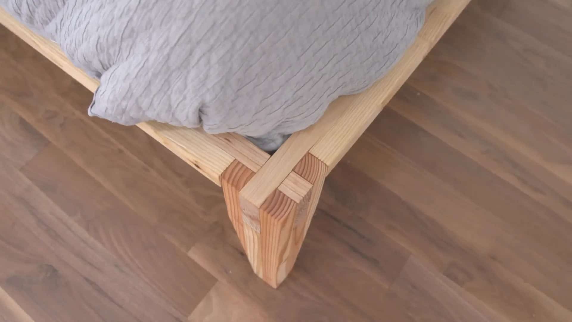 Castle Joint Platform Bed